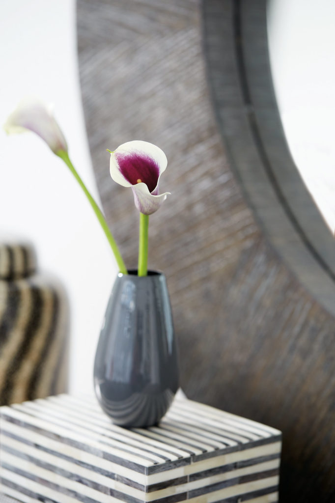 Linea Round Mirror – SR Interiors