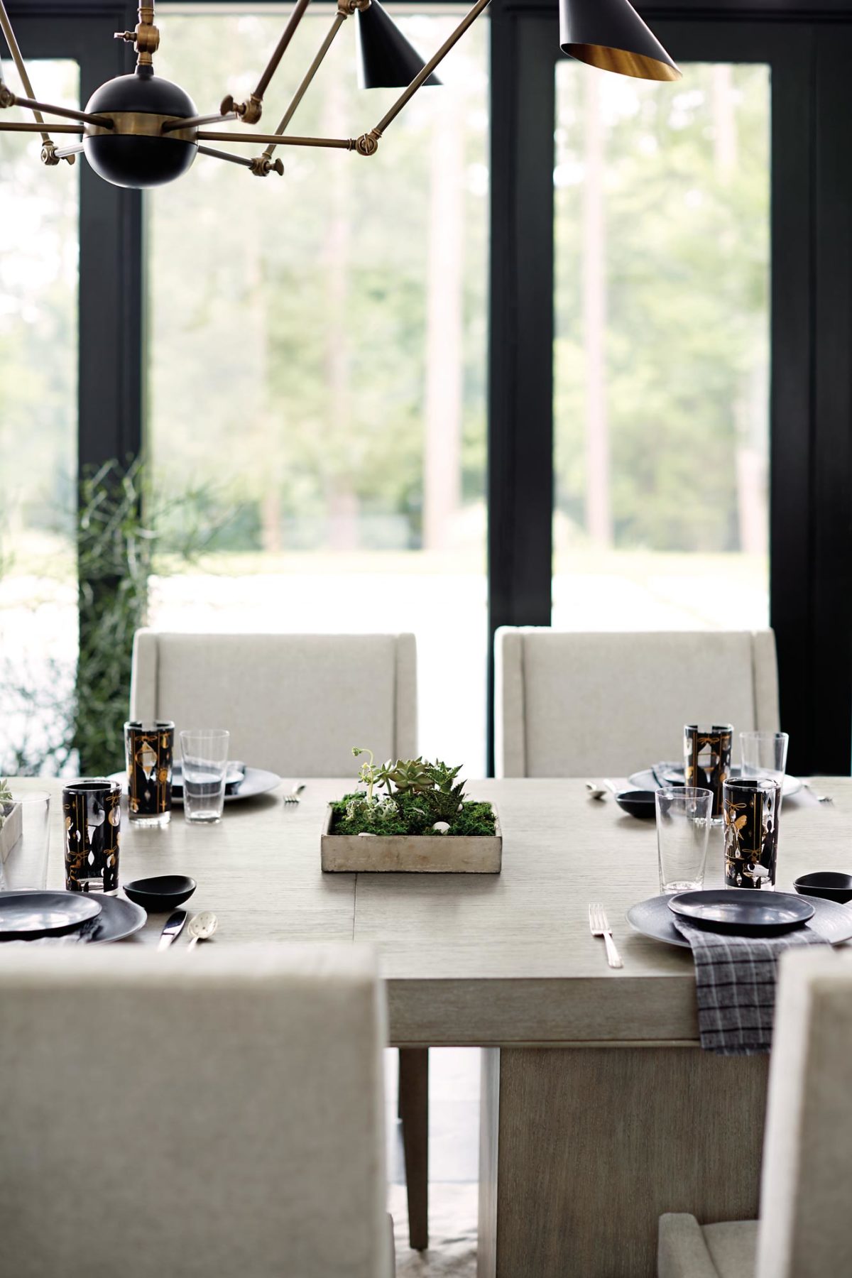 Linea Rectangular Dining Table – SR Interiors